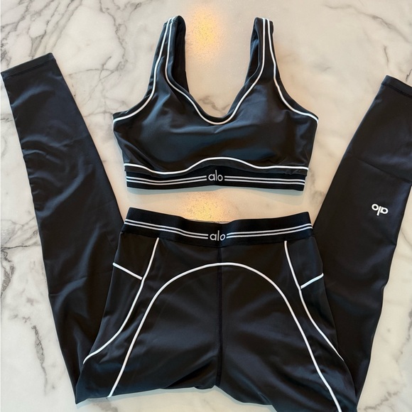 ALO Yoga | Other | Alo Yoga Black And White Set | Poshmark